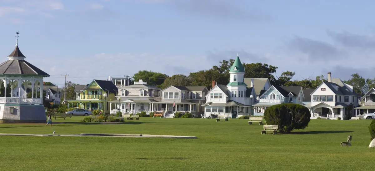 Massachusetts Island Hopper Nantucket and Martha's Vineyard bike tour ...
